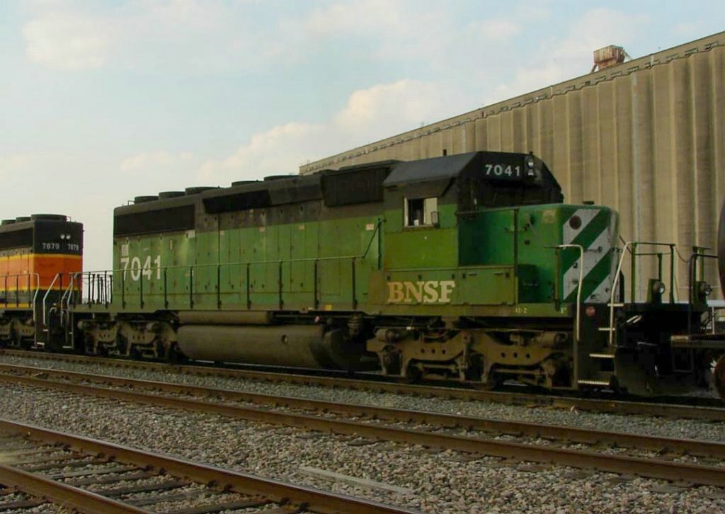 BNSF 7041